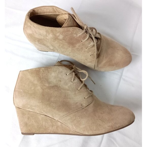 Vionic | Shoes | Vionic Suede Wedge Booties Size 8w Laceup Ankle ...
